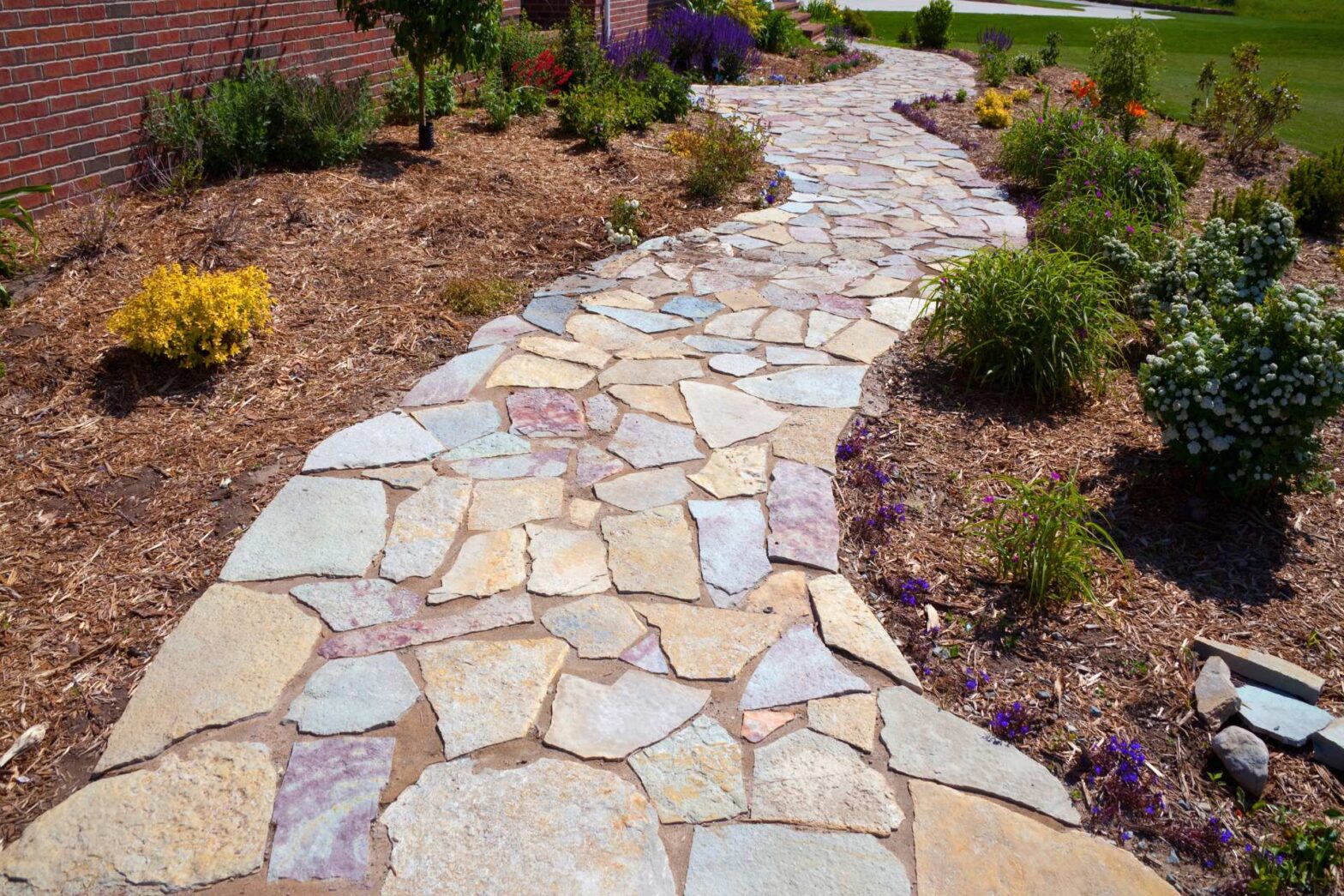 Enhance Home Curb Appeal with Stone Walkways